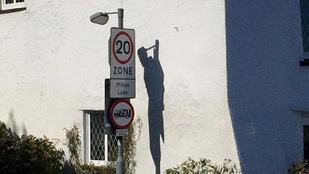 Látott már akasztott ember árnyékú közlekedési táblát? | Dívány