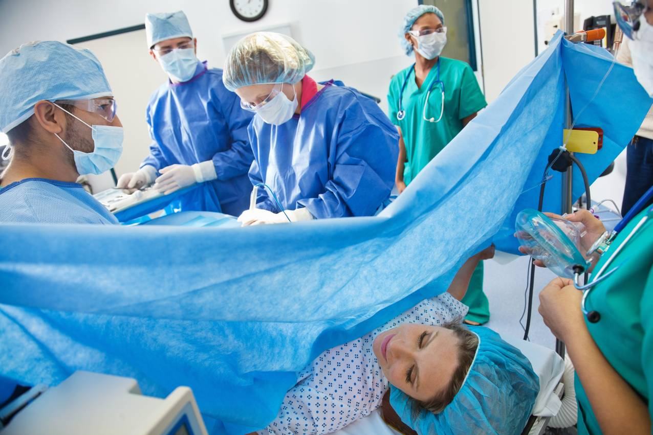 Kétpercenként hal bele egy nő gyermekszülésbe: drámai adatok | Dívány
