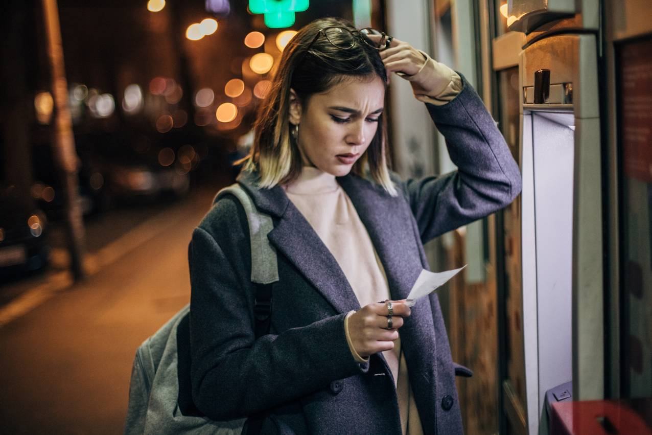 Millókat bukhatsz, ha ilyen kódot kapsz SMS-ben | Dívány